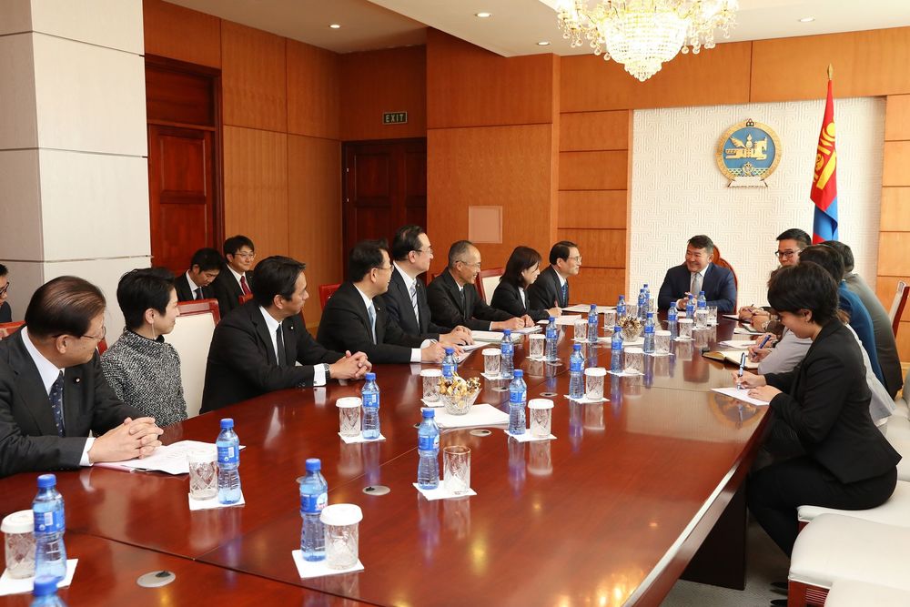 Ерөнхийлөгч Японы парламентын зөвлөхүүдийн танхимын гишүүдтэй уулзлаа