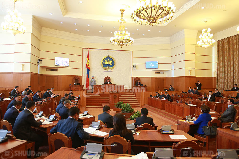 Монгол Улсын иргэн гадаадад зорчих цагаачлах хуулийн төслийг хэлэлцэж