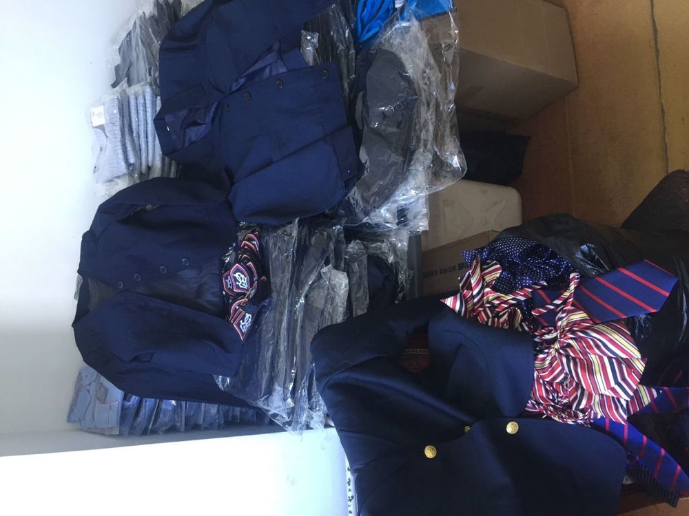 Хууль бусаар сурагчийн дүрэмт хувцас нэвтрүүлэхийг завджээ