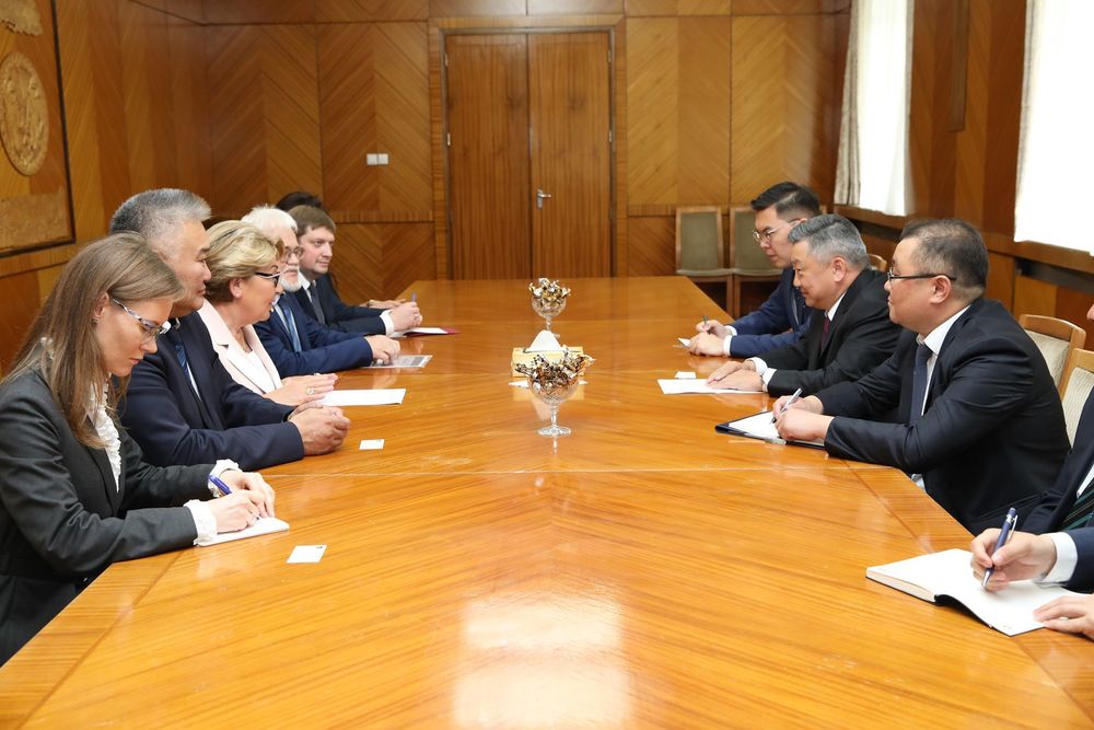 ОХУ ын “Россотрудничество” агентлагийн тэргүүнийг хүлээн авч уулзлаа