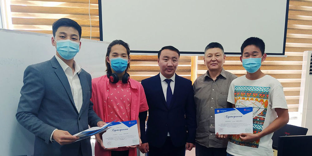 “10 000 ПРОГРАММИСТ” төслийн эхний ээлжийн суралцагчид төгслөө