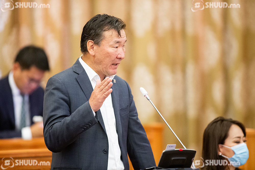 С Ганбаатар Сэтгүүлч Н Өнөрцэцэг надад захидал ирүүлсэн