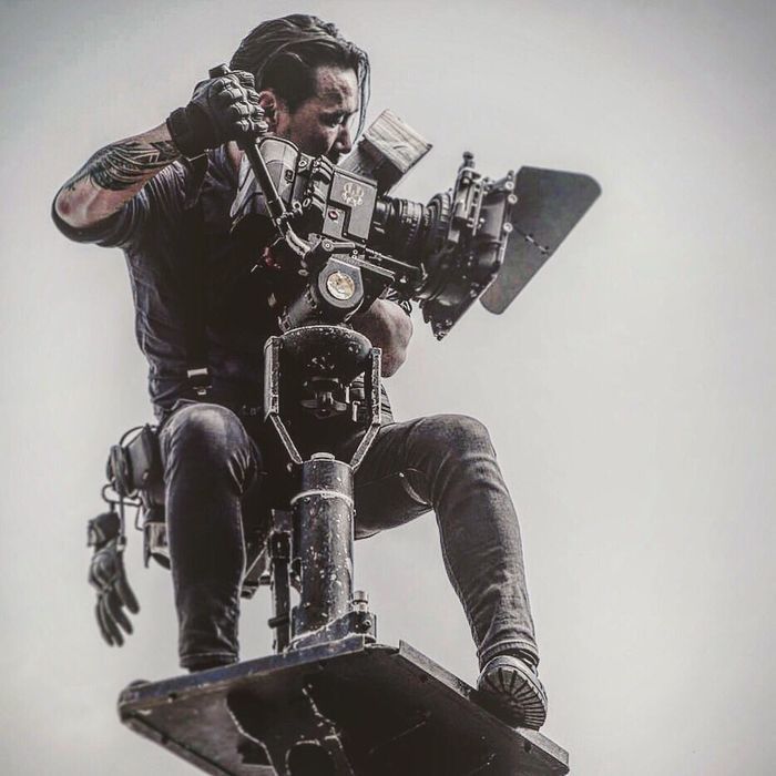 “ЭТГЭЭД” зураг авалтаараа ялгардаг Б.Баатар гэж хэн бэ