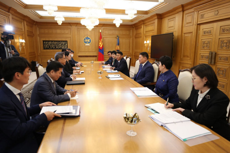 Монголчуудыг БНСУ д визгүй зорчуулах асуудлыг судлах ажлыг хэсэг байгуулна