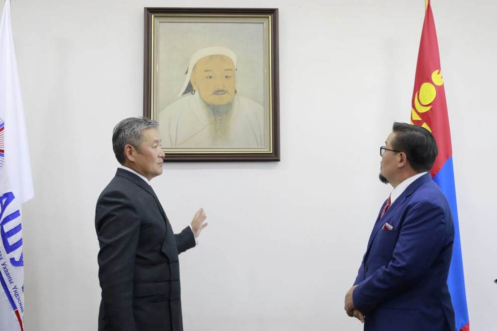 АШУҮИС Чингис хааны эш хөргийг заллаа