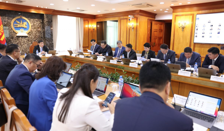 ШУУД Засгийн газрын хуралдааны шийдвэрийг танилцуулж байна