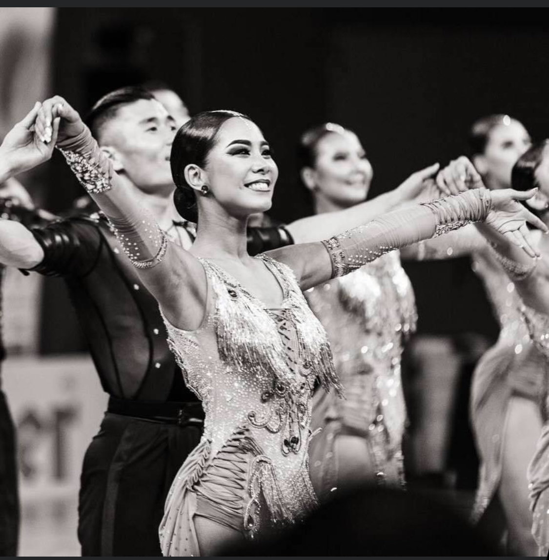 Түүхэн амжилтын эзэд “Moon dance” хамтлаг