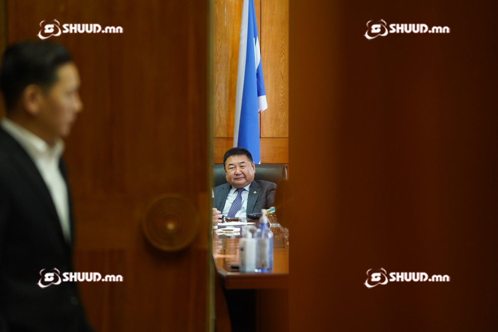 Дээд шүүх Д.Ганбатыг АН-ын даргаар бүртгэх үү