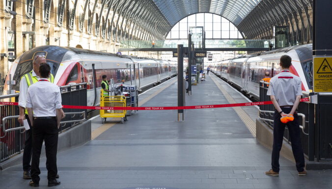 Их Британийн төмөр замчид ажил хаяжээ