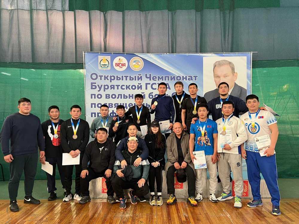ЧӨЛӨӨТ БӨХ Манай бөхчүүд ОХУ ын тэмцээнээс 11 медаль хүртжээ
