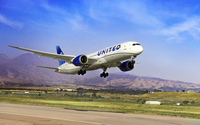 Нисгэгч алдаа гаргаж онгоцоо өөр хотод буулгажээ