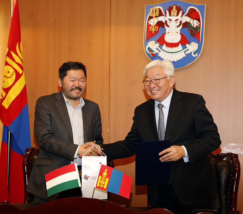 Нийслэлчүүд усан парктай болно