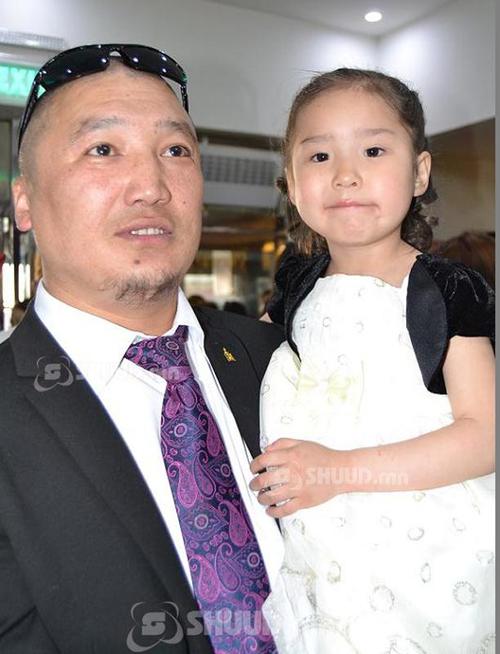 Итгэж явсан найз чинь ”Ар хударга”-аар урвабал яах вэ?