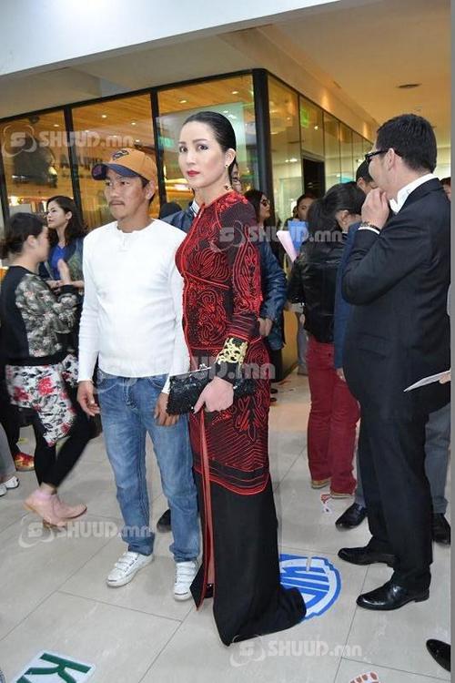 Итгэж явсан найз чинь ”Ар хударга”-аар урвабал яах вэ?