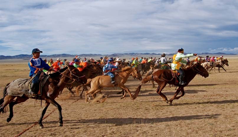 Төвийн бүсийн хурдан морины уралдаан болно