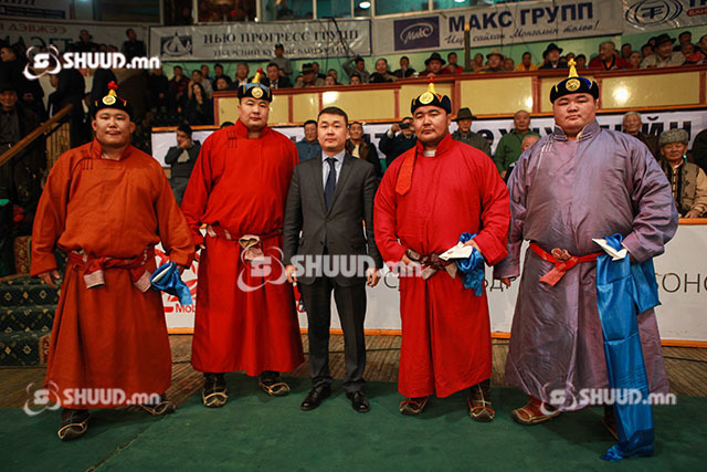 Арслан Р Пүрэвдагва түрүүлэв