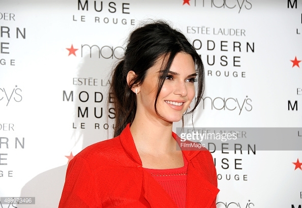 Кендел Женнер айв