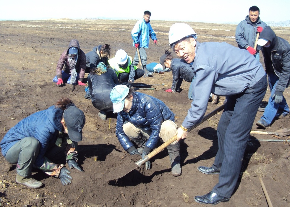 ”Орон нутгийн байгаль орчны манлайлал” хөтөлбөр эхэллээ