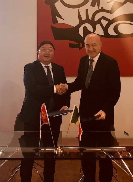 Засгийн газар хоорондын хөтөлбөрт гарын үсэг зурав