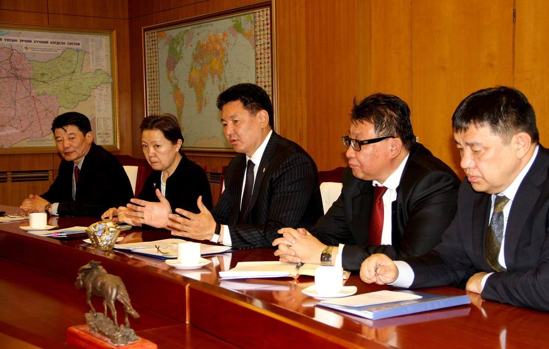 Шадар сайд ОХУ ын Ерөнхийлөгчийн Хэрэг эрхлэх газрын орлогч даргатай уулзав